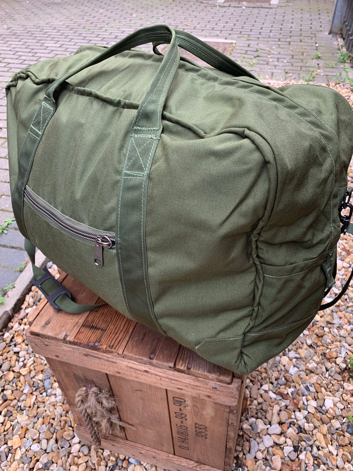 UK MADE BRITISH ARMY HOLDALL